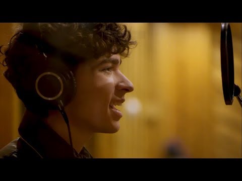 American Horror Story cast: Isaac Powell aka Theo - Auralcrave