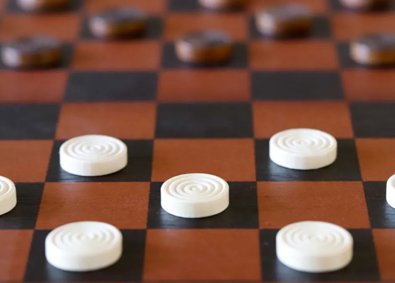 Il gioco della dama: origini, regole e simbologia - Auralcrave